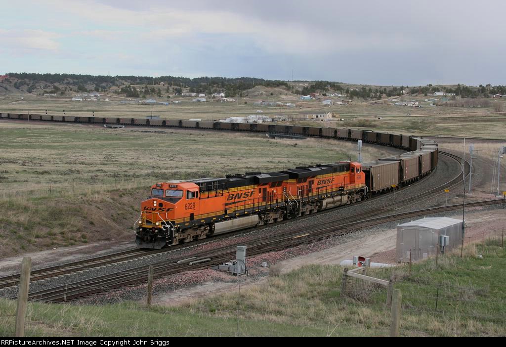 BNSF 6228